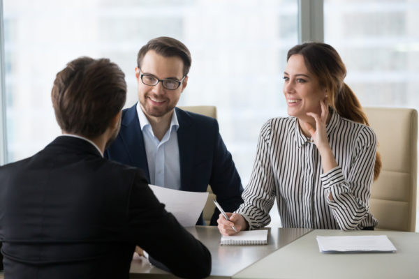 12 Game-Changing Body Language Tips for Interview – One Education
